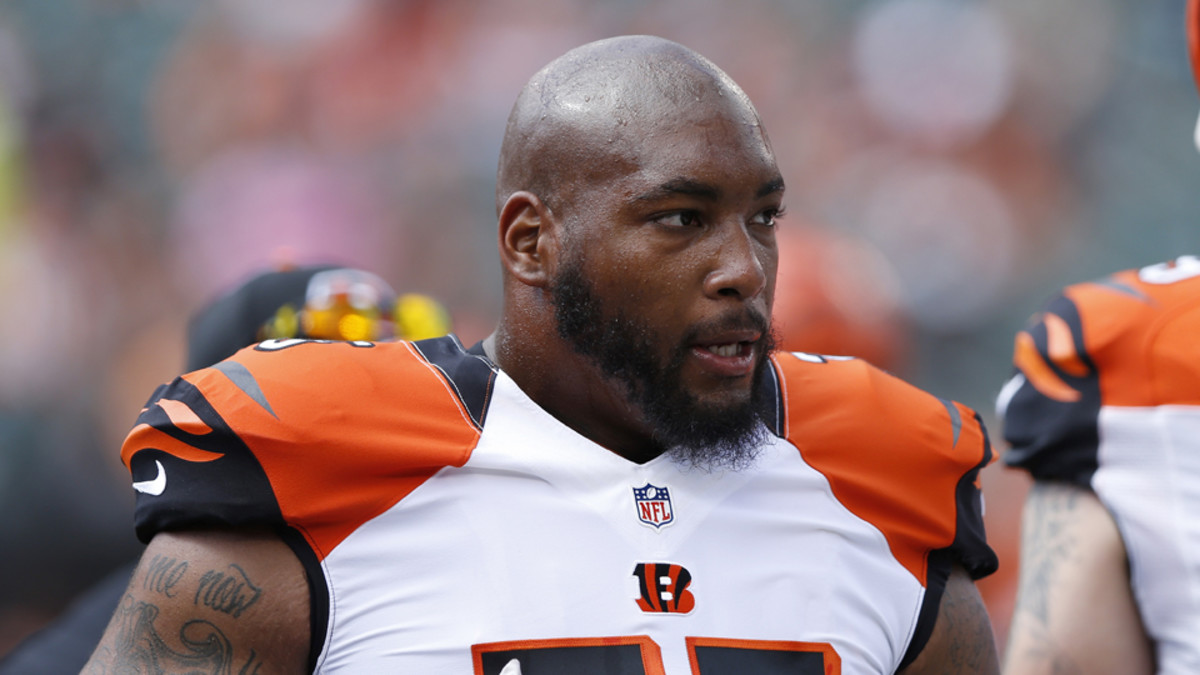 Denver Broncos work out Devon Still, former Bengals DT - Sports Illustrated