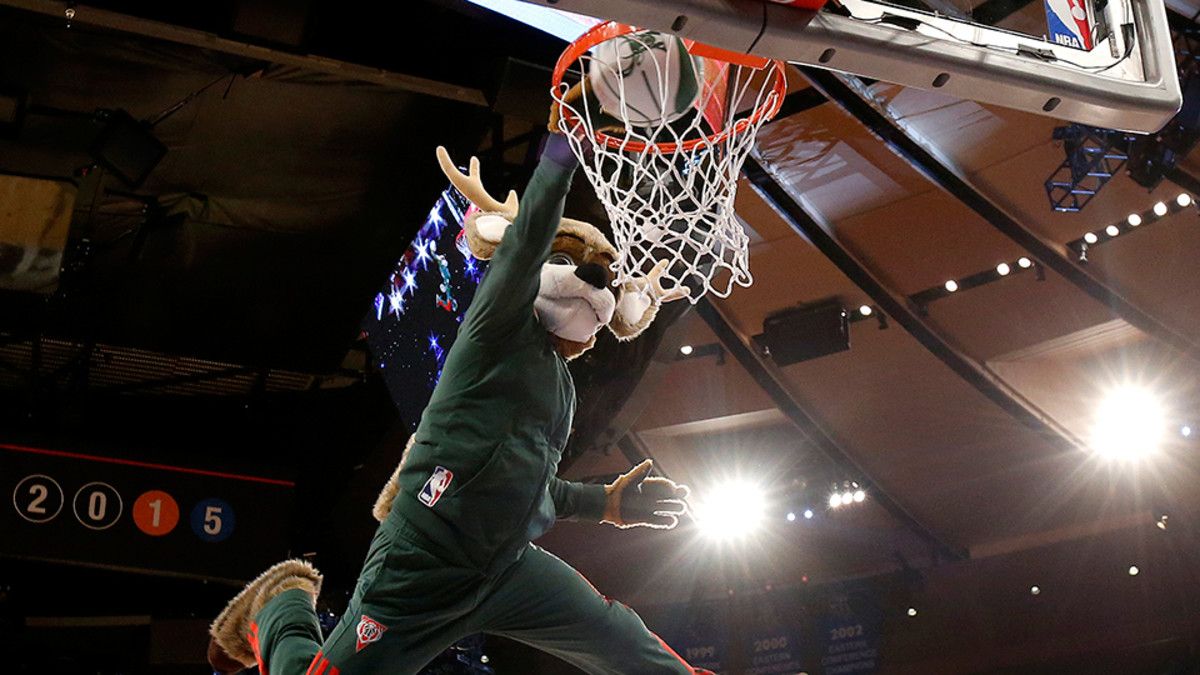 Zach Lavine Free Throw Line NBA Dunk Contest: Dr. J Blames Mascots ...