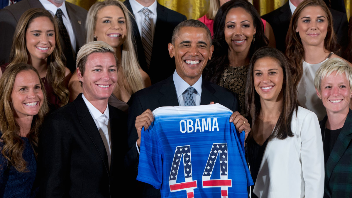 Barack Obama: President congratulates Abby Wambach on retirement ...