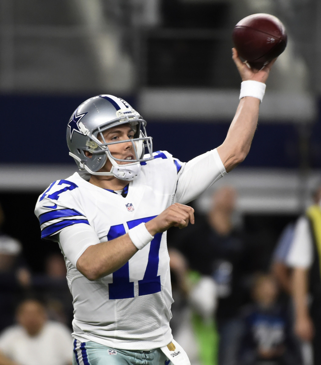 Wait pays off, so now Moore preps for 1st start with Cowboys - Sports ...
