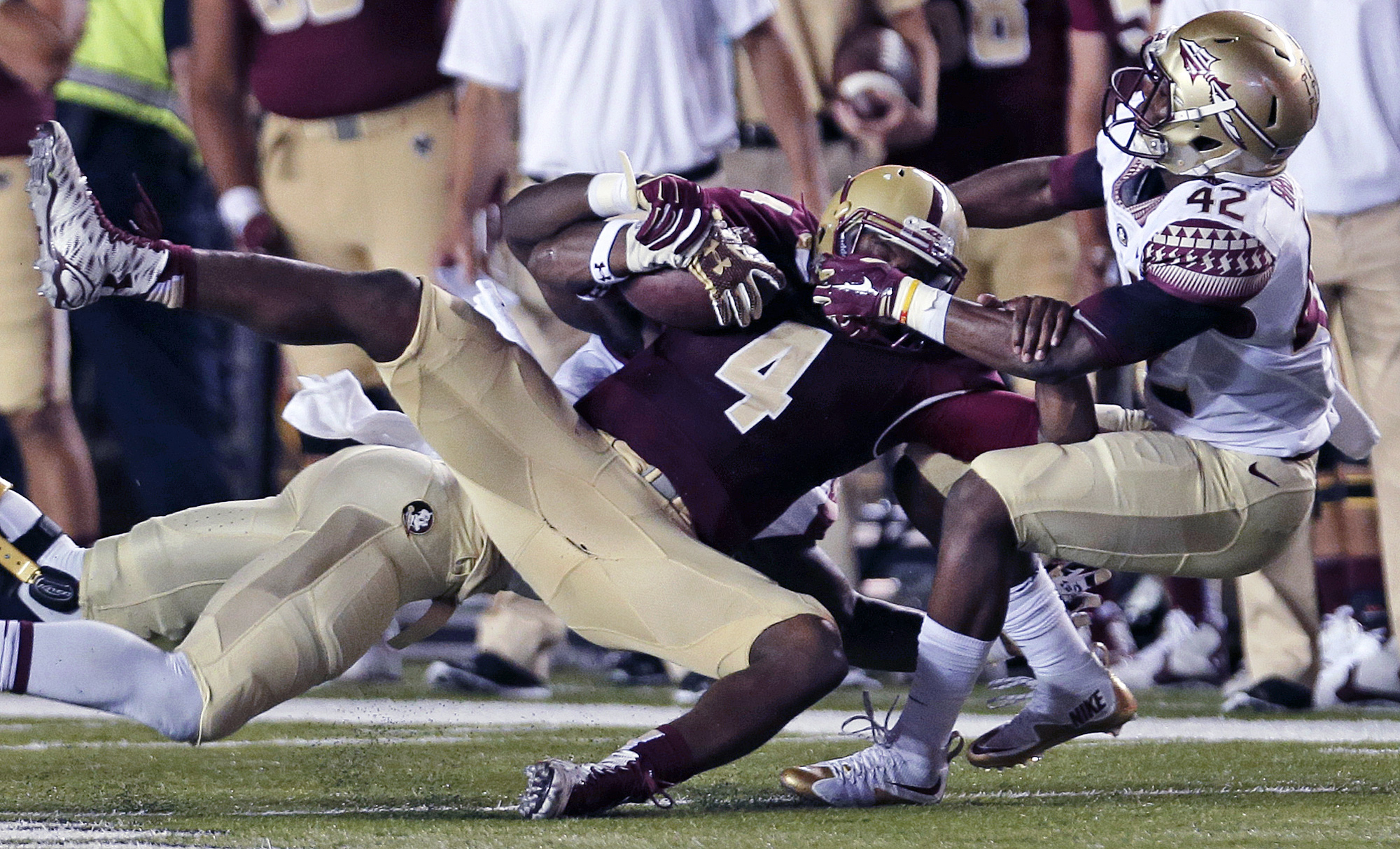 Season-long rash of QB injuries continues for one more week - Sports ...