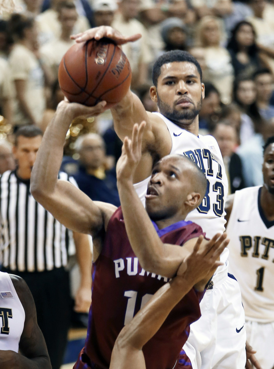 Young, Jeter lead Pitt past St. Joseph's (Ind), 84-43 - Sports Illustrated