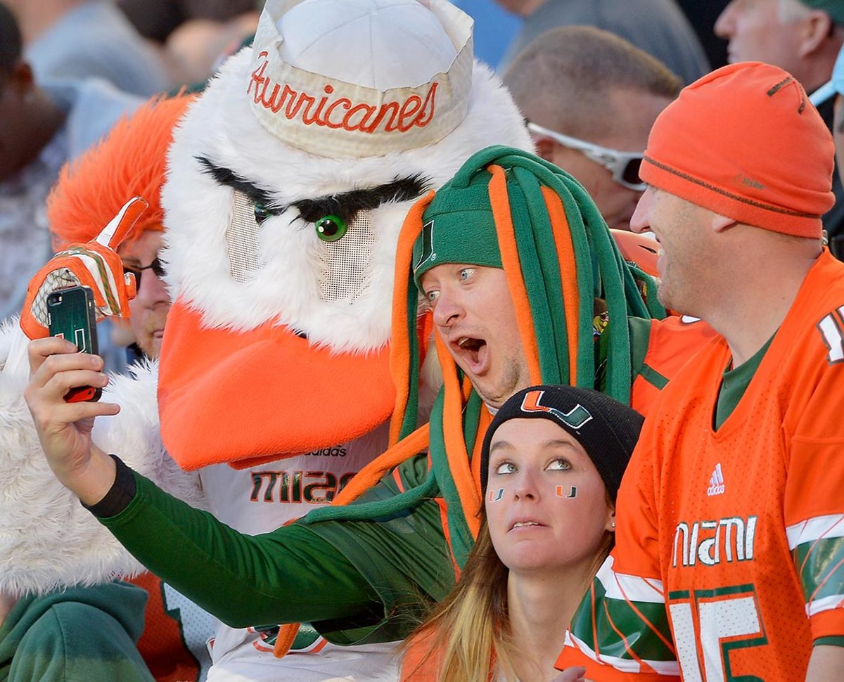 College Football Superfans, Week 11 - Sports Illustrated