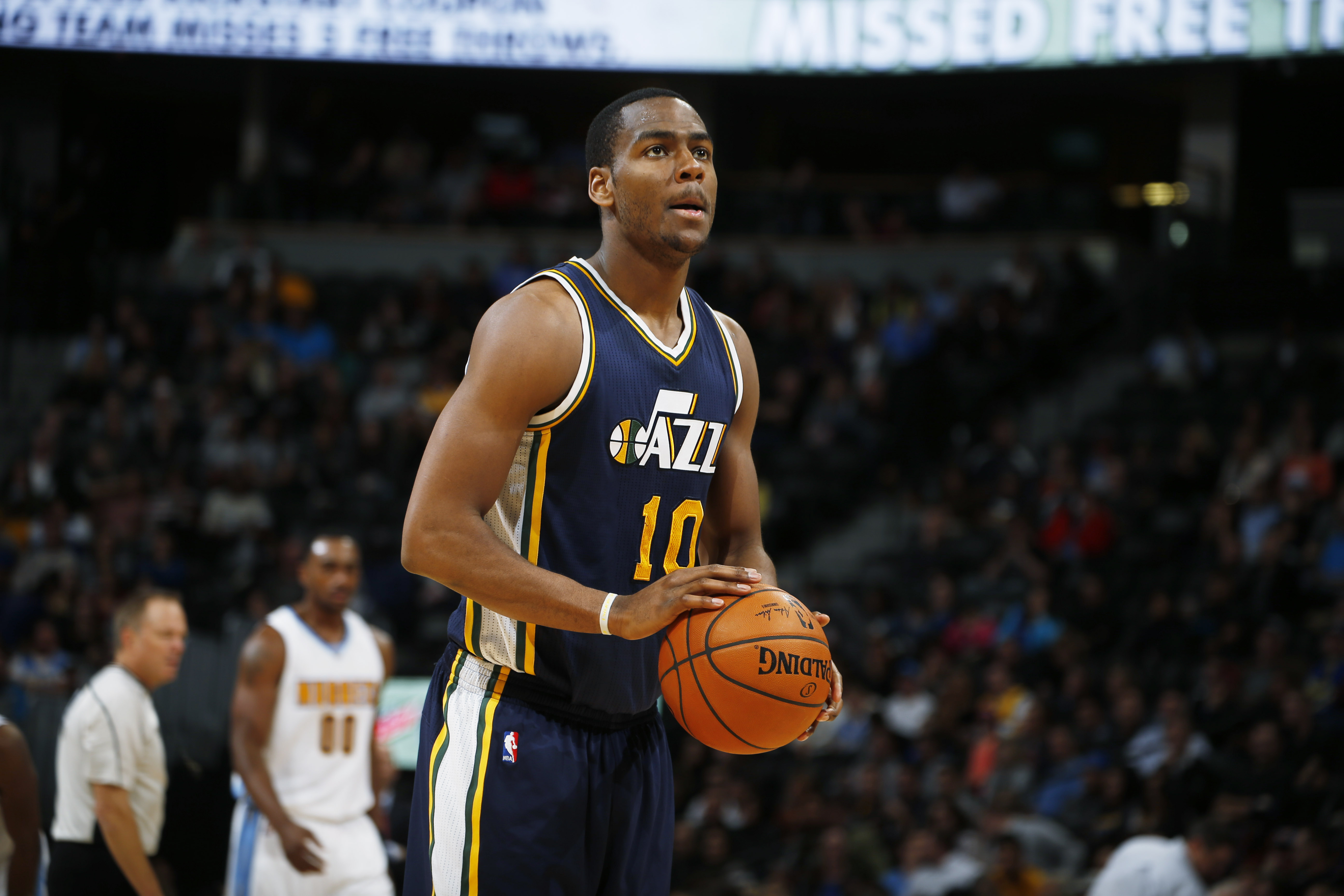 Video: Utah Jazz’s Alec Burks dunks over Jone Leuer - Sports Illustrated
