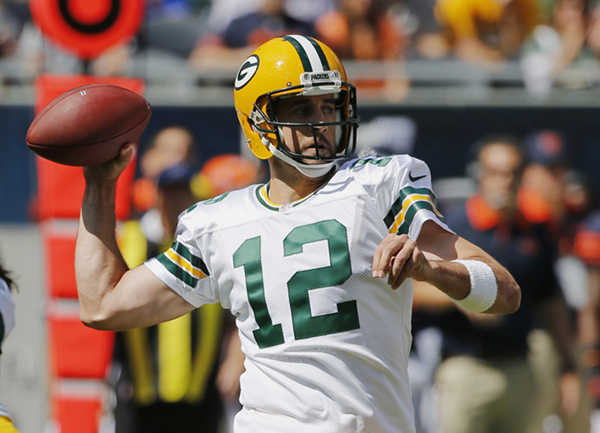Video: Aaron Rodgers completes crazy flip to Eddie LAcy - Sports ...