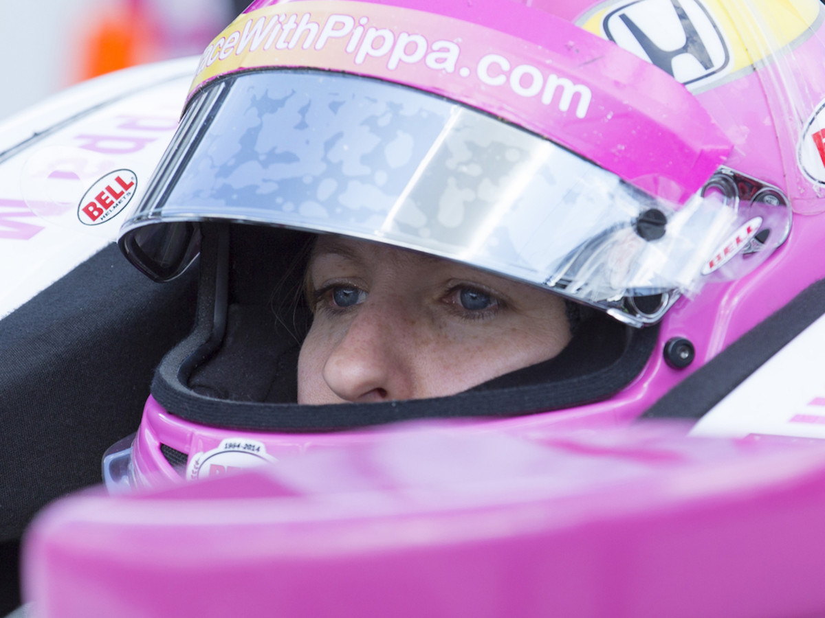 Indianapolis 500: Pippa Mann driving pink car for breast cancer ...