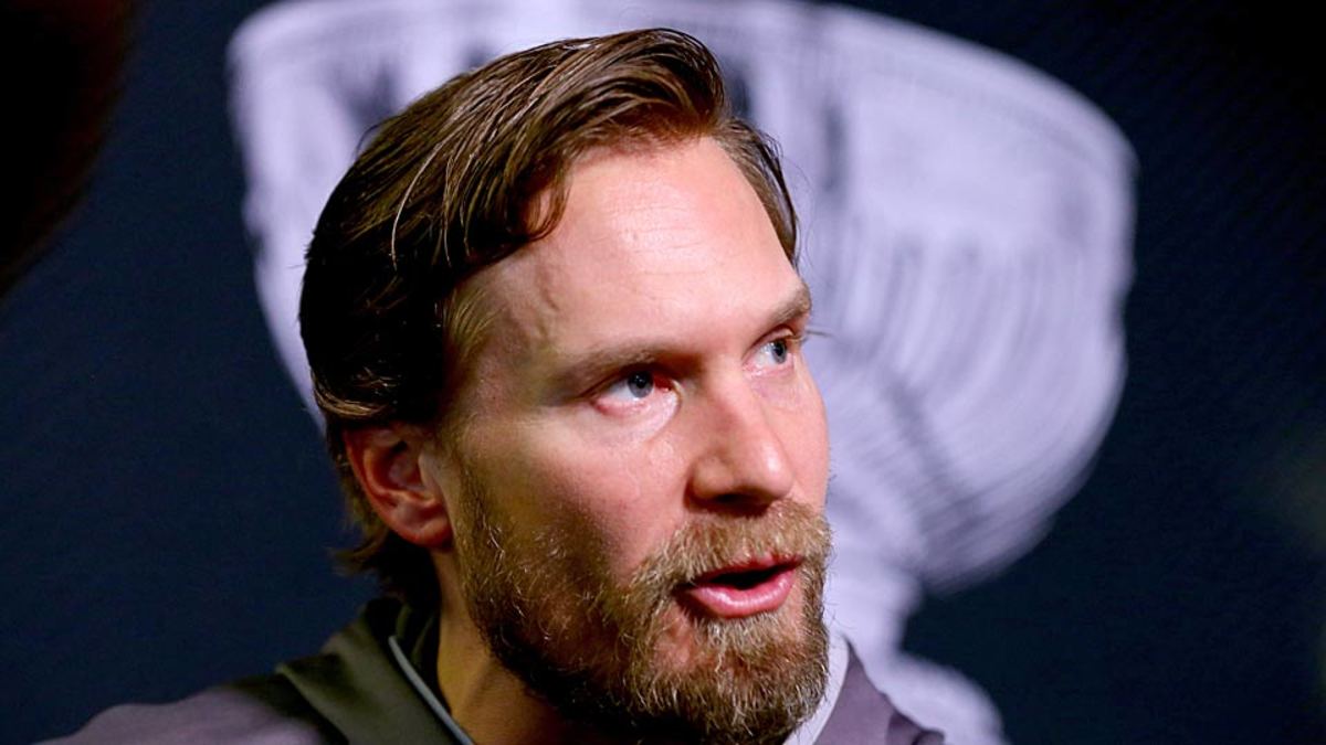Kimmo Timonen of Blackhawks takes one last shot at Stanley Cup - Sports ...