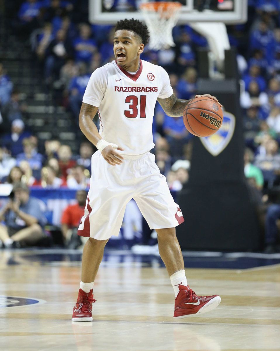 Arkansas basketball: Players suspended, arrested for forgery - Sports ...