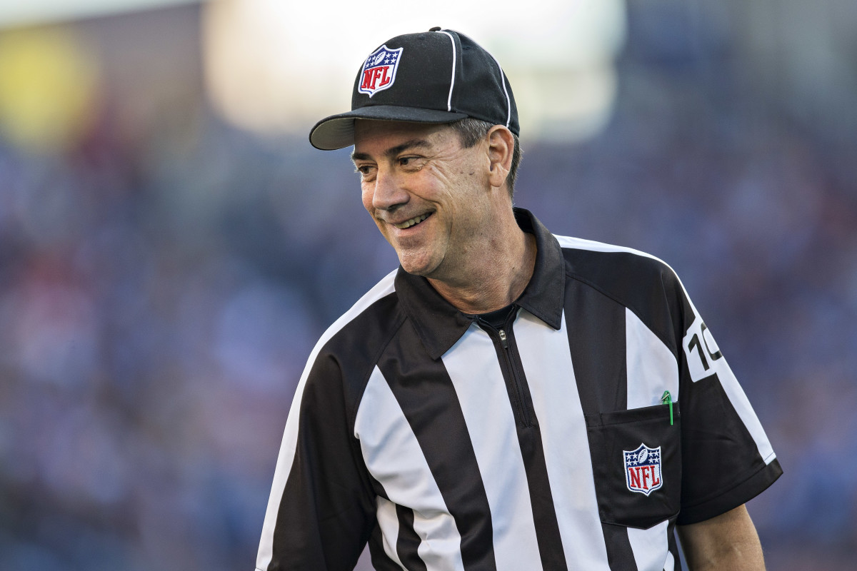 Denver Broncos vs Baltimore Ravens: Referee carted off (injury ...