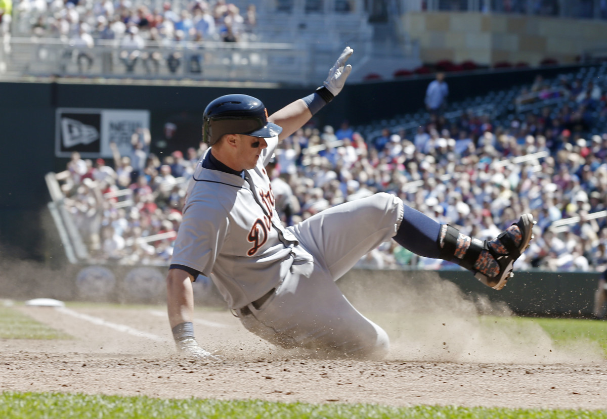 Video: Detroit Tigers' James McCann hits inside-the-park home run ...
