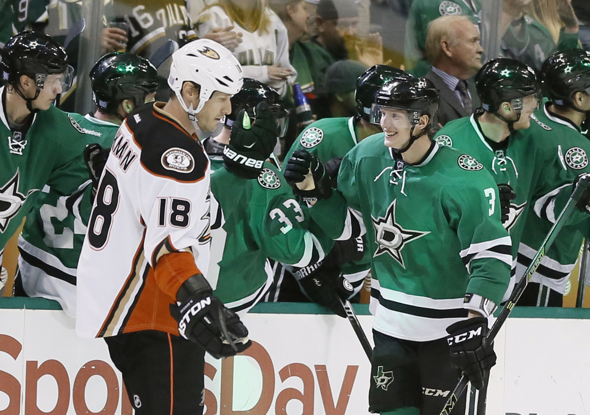 Roussel's goal caps Stars' comeback in 4-3 win over Ducks - Sports ...
