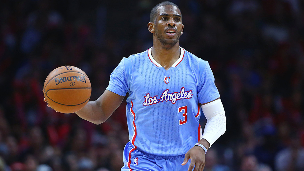 Video: Clippers' Chris Paul nutmegs Lakers' Carlos Boozer during ...