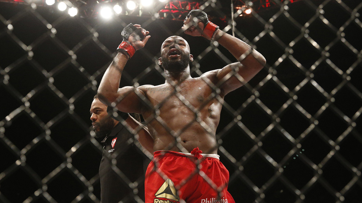 UFC's Jones posts bond after arrest for hit-and-run - Sports Illustrated