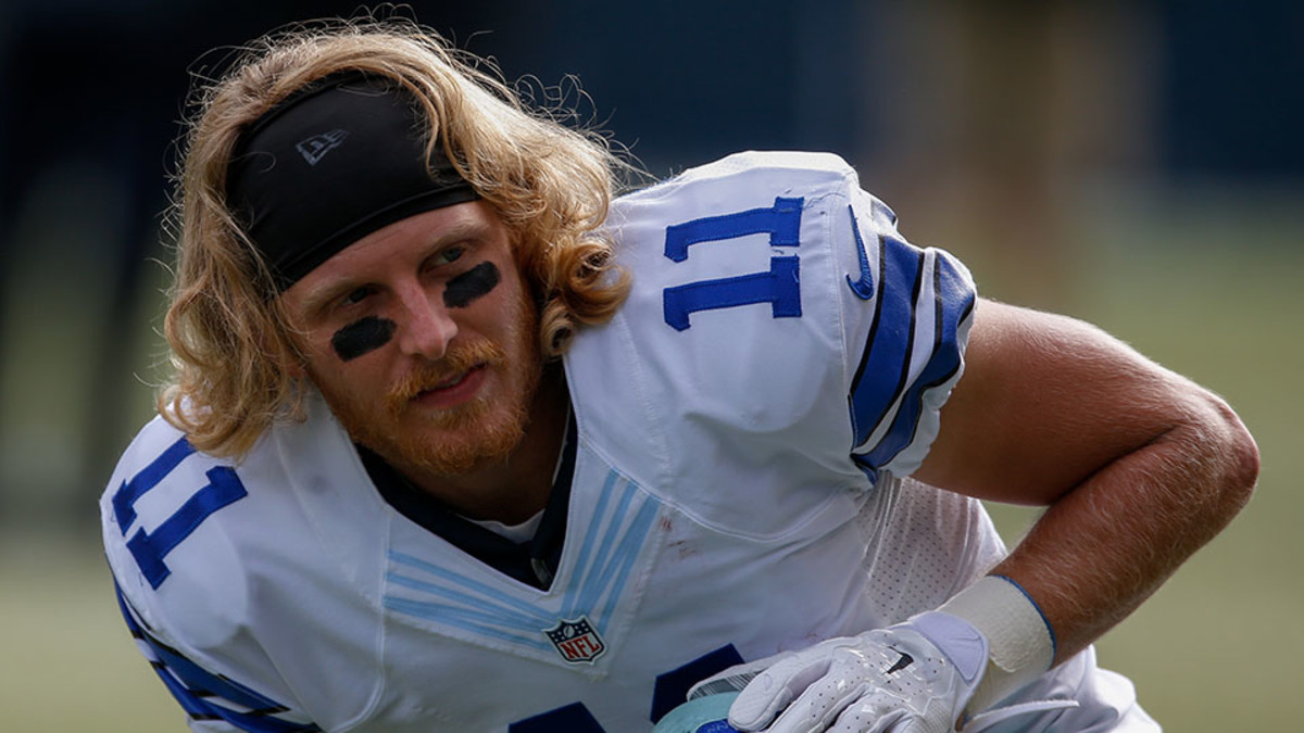Dallas Cowboys' Cole Beasley throws up before NFL games - Sports ...