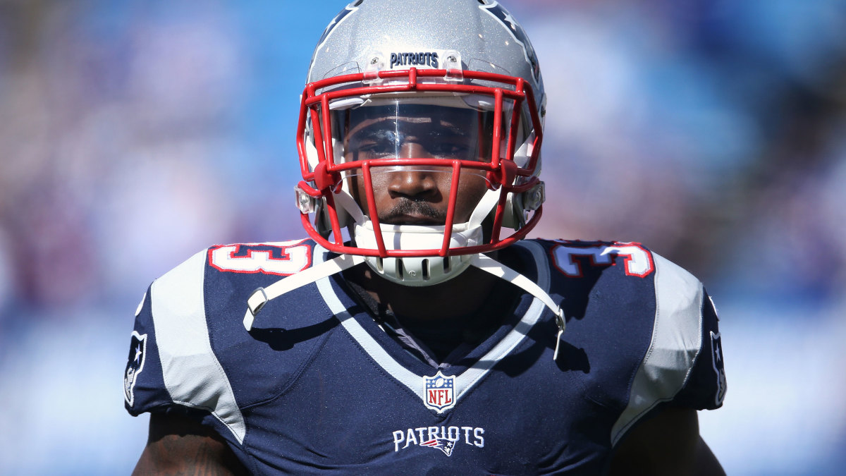 New England Patriots: Dion Lewis signs contract extension - Sports ...
