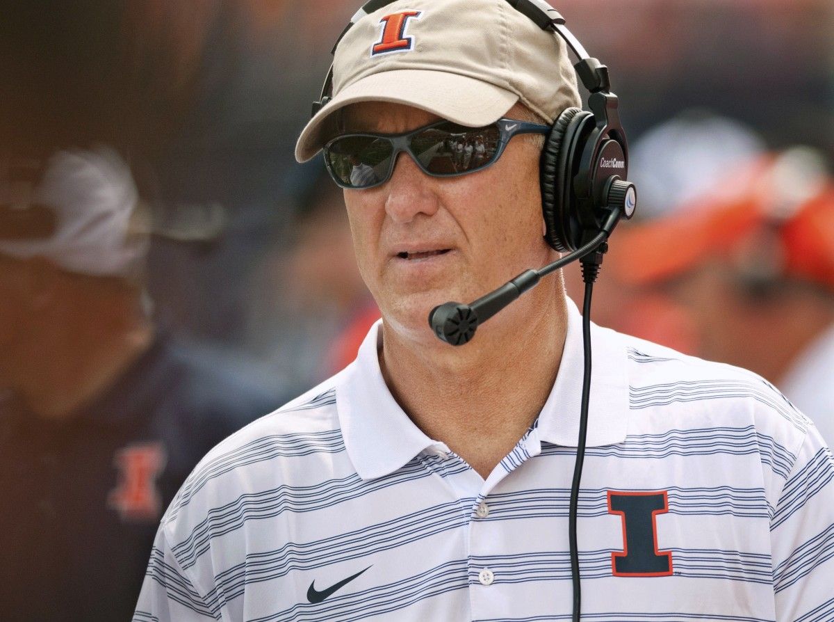 Cubit hopes to project professionalism in new Illinois role - Sports ...