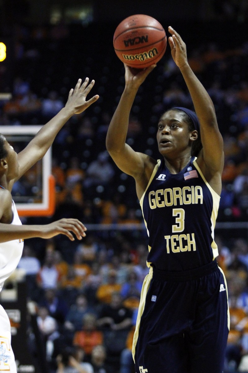 Staley, South Carolina sign Georgia Tech transfer in Davis - Sports ...