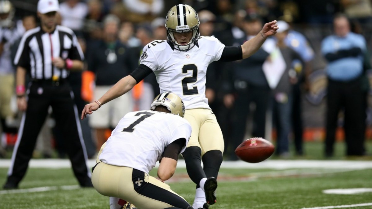 New Orleans Saints fan shows his huge stomach as team misses FG ...
