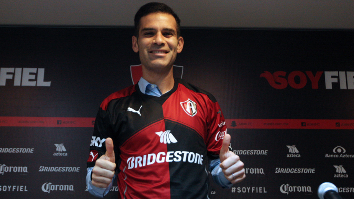 Watch: Reported 10,000 fans welcome Rafa Marquez back to Atlas - Sports ...