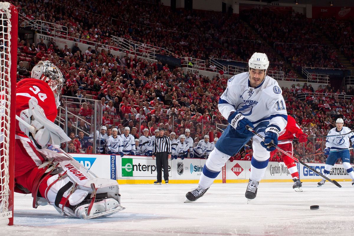 Video: Petr Mrazek's save on Brian Boyle in Red Wings-Lightning ...
