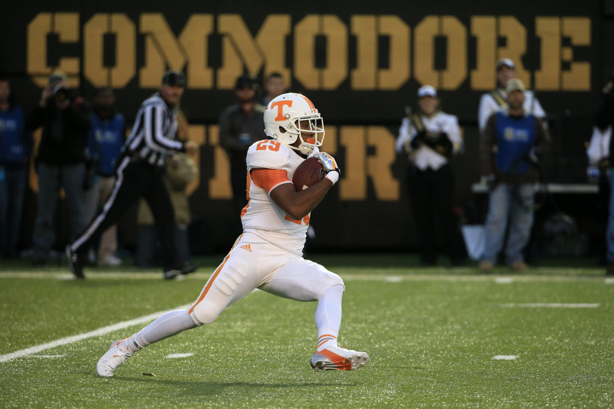 Tennessee's Berry emerges as nation's top kickoff returner - Sports ...