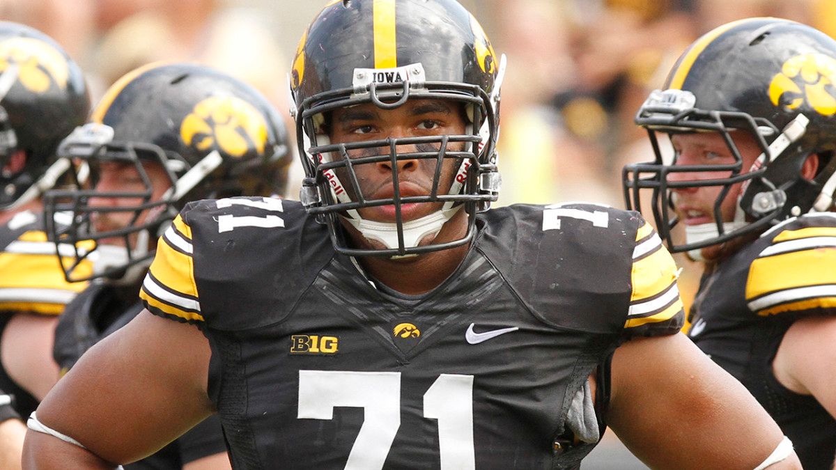NFL draft profile: Iowa's Carl Davis - Sports Illustrated