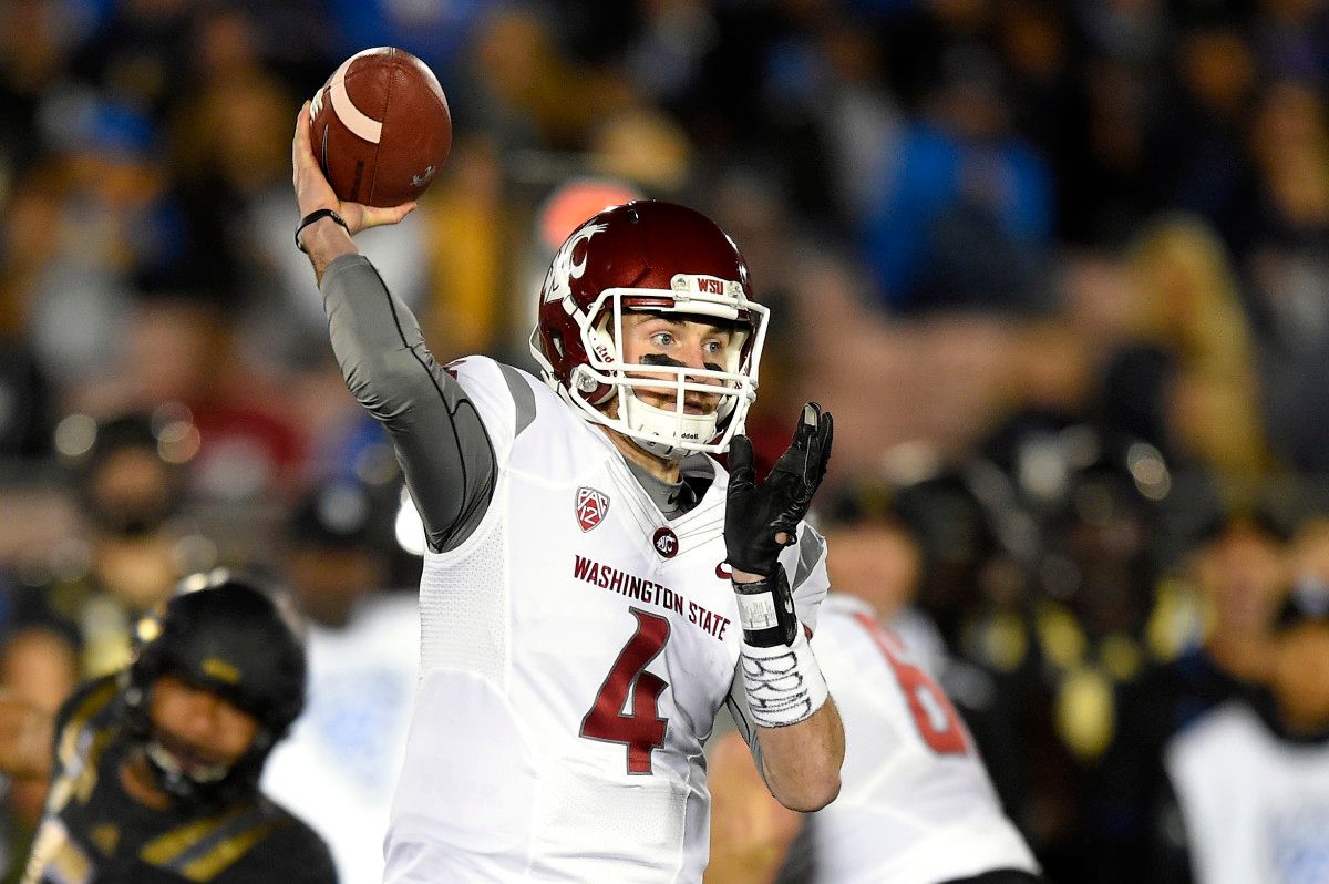 Washington State QB Luke Falk leaves game vs No. 18 UCLA - Sports ...