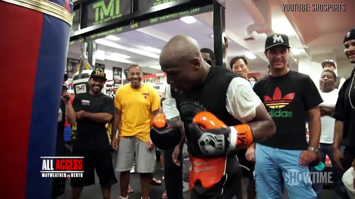Floyd Mayweather showtime boxing money practice - Sports Illustrated