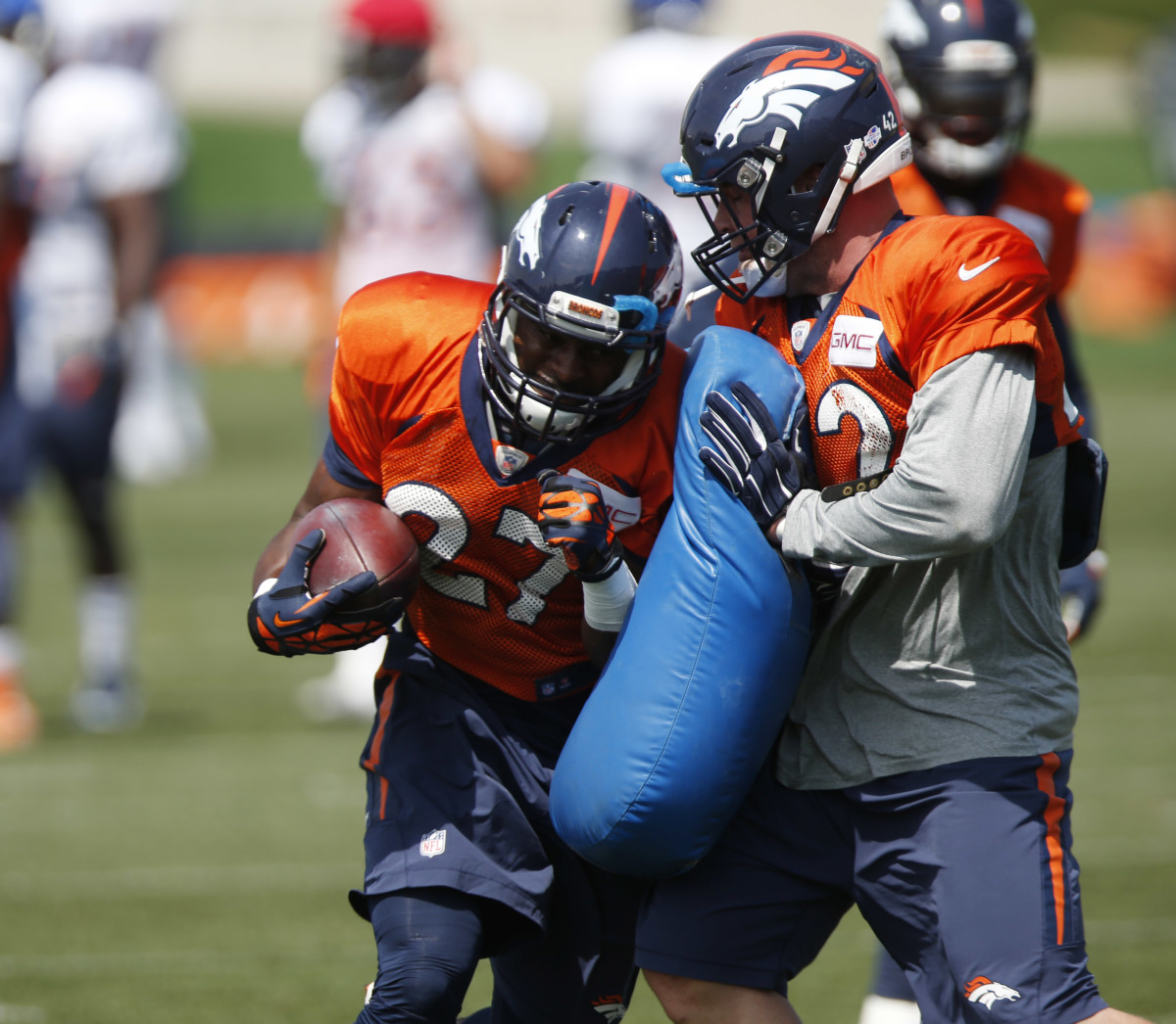 Broncos trade Clark, cut Walker, Stewart - Sports Illustrated