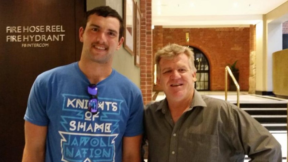 Indianapolis Colts' Andrew Luck shaves beard for mustache - Sports ...