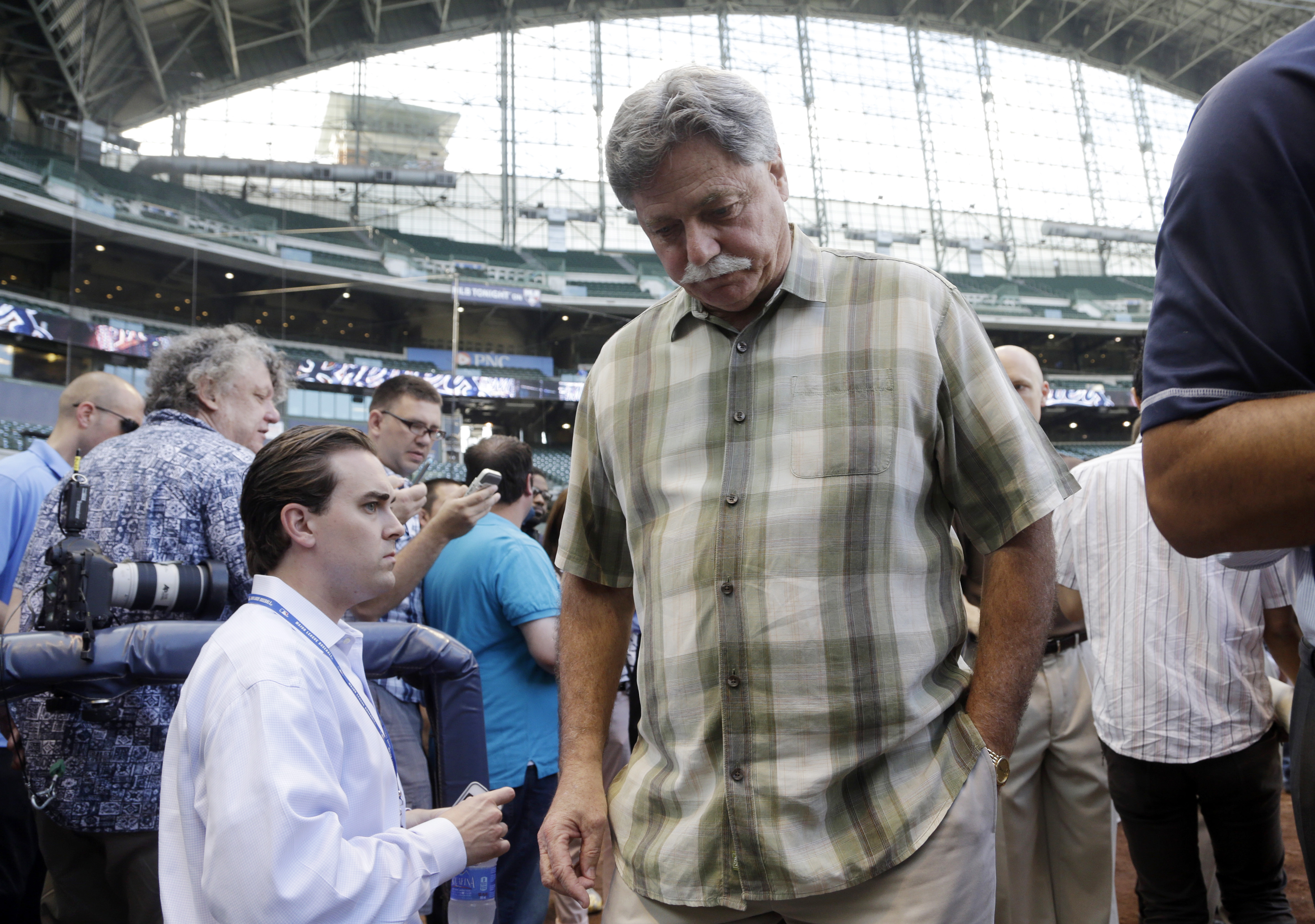 Doug Melvin is leaving as general manager of Brewers - Sports Illustrated
