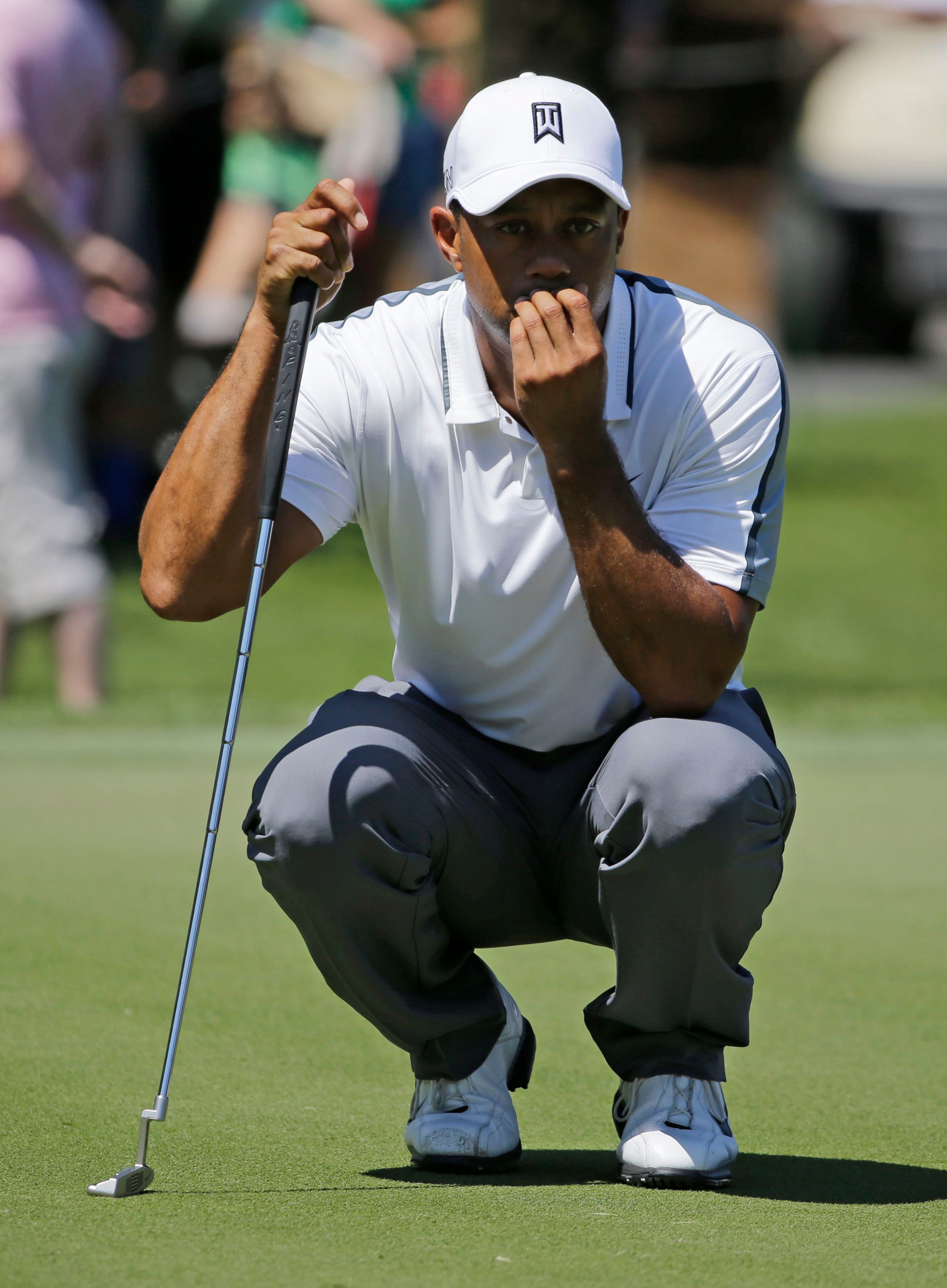 Woods delivers highlight shot in opening round at Players - Sports ...