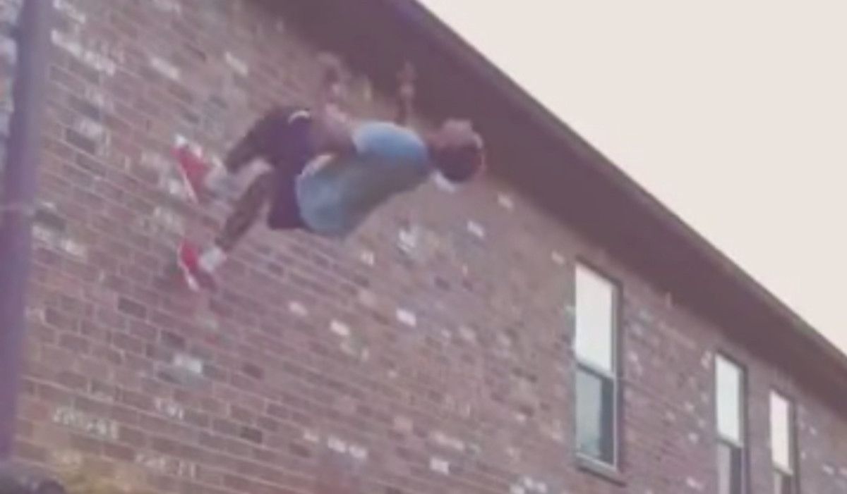 Video: Recruit does 'Matrix'-style flip off wall for catch - Sports ...