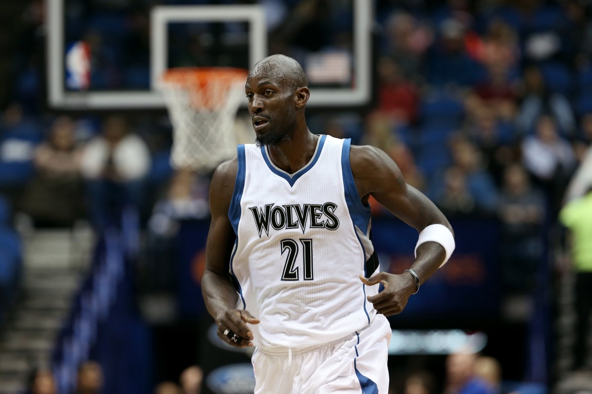 AP Source: Timberwolves give Kevin Garnett 2 more years - Sports ...
