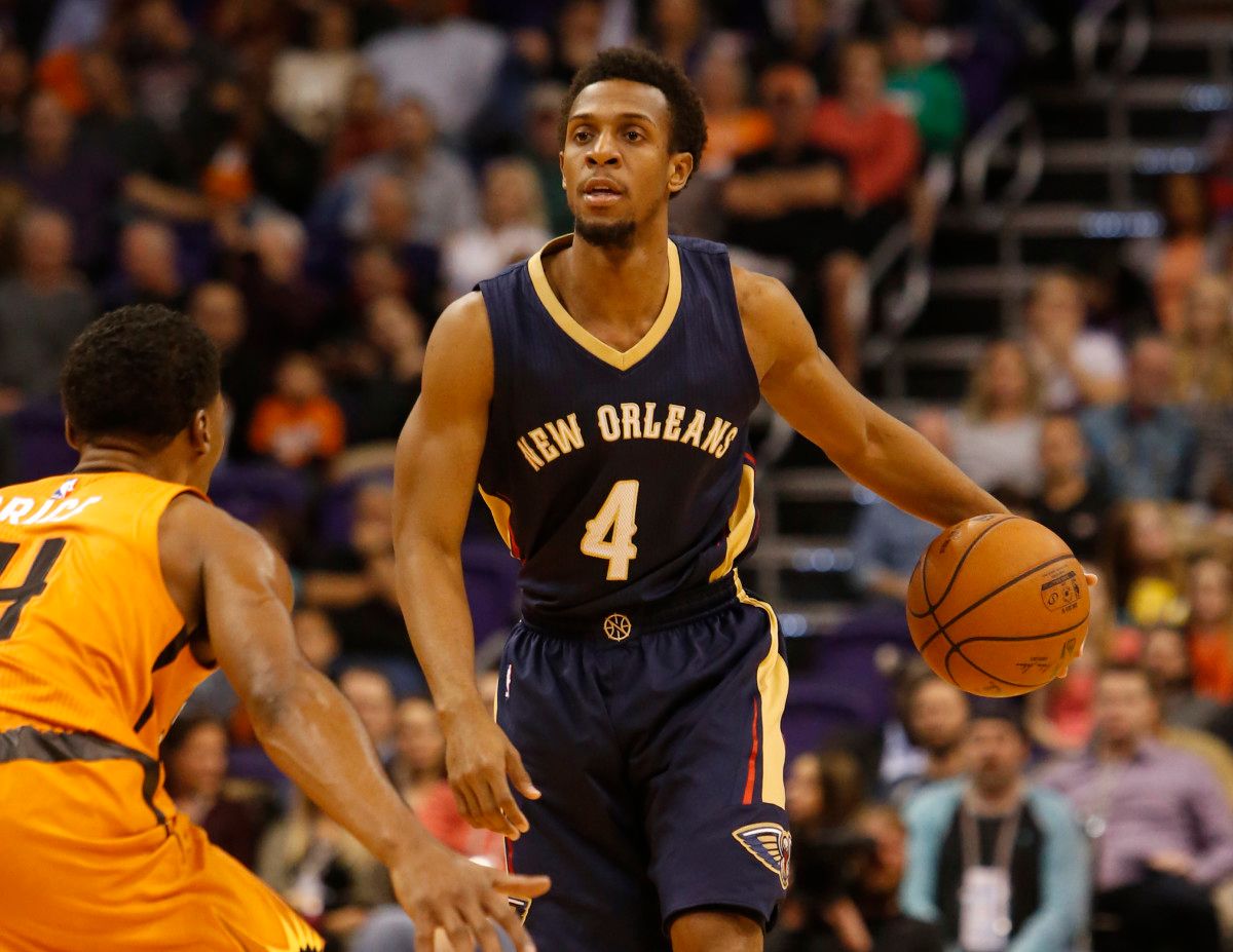 Philadelphia 76ers trade for Ish Smith from New Orleans Pelicans ...