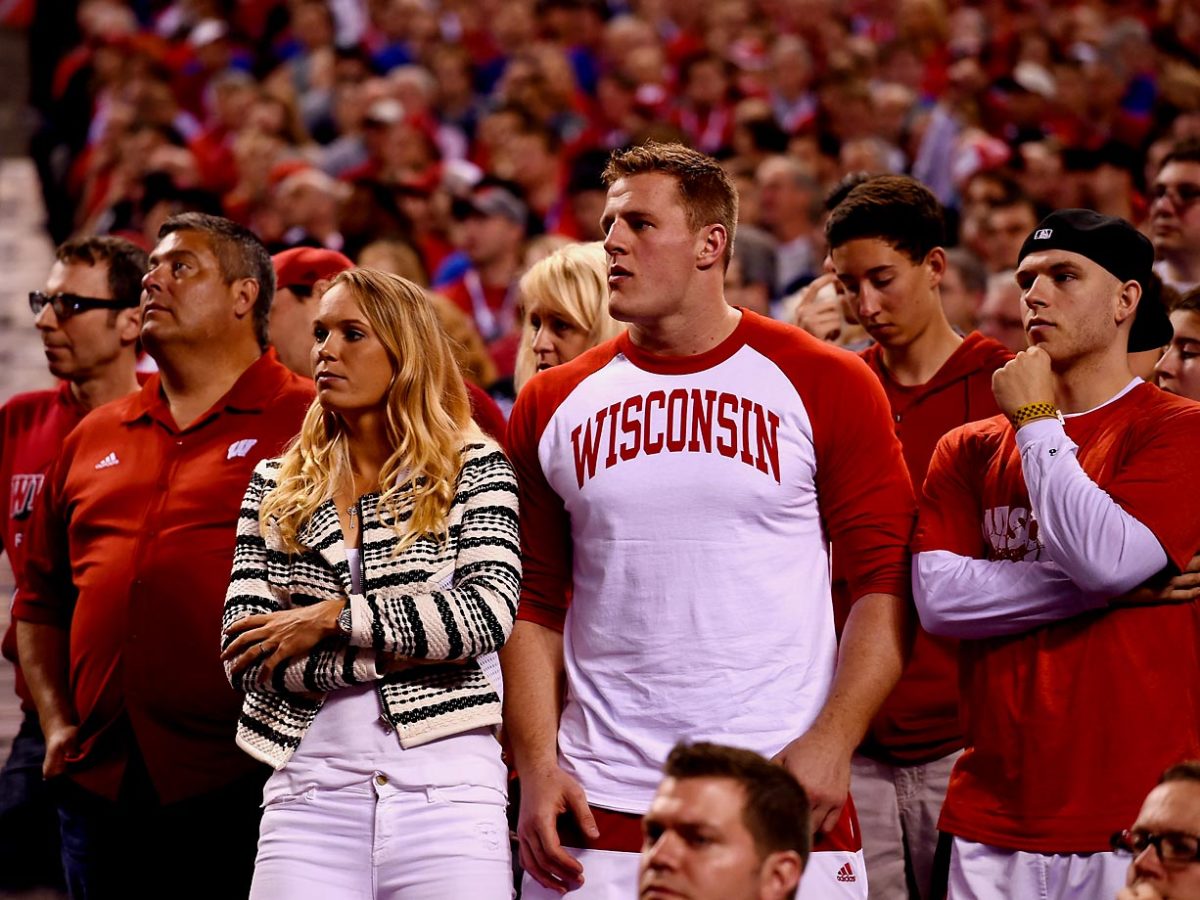 College Basketball Superfans, March 31-April 6 - Sports Illustrated