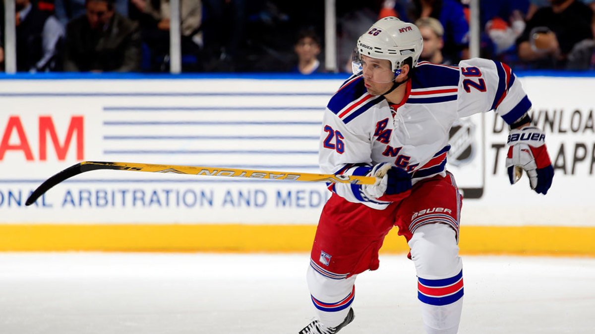 Rangers forward Martin St. Louis out 10-14 days with injury - Sports ...