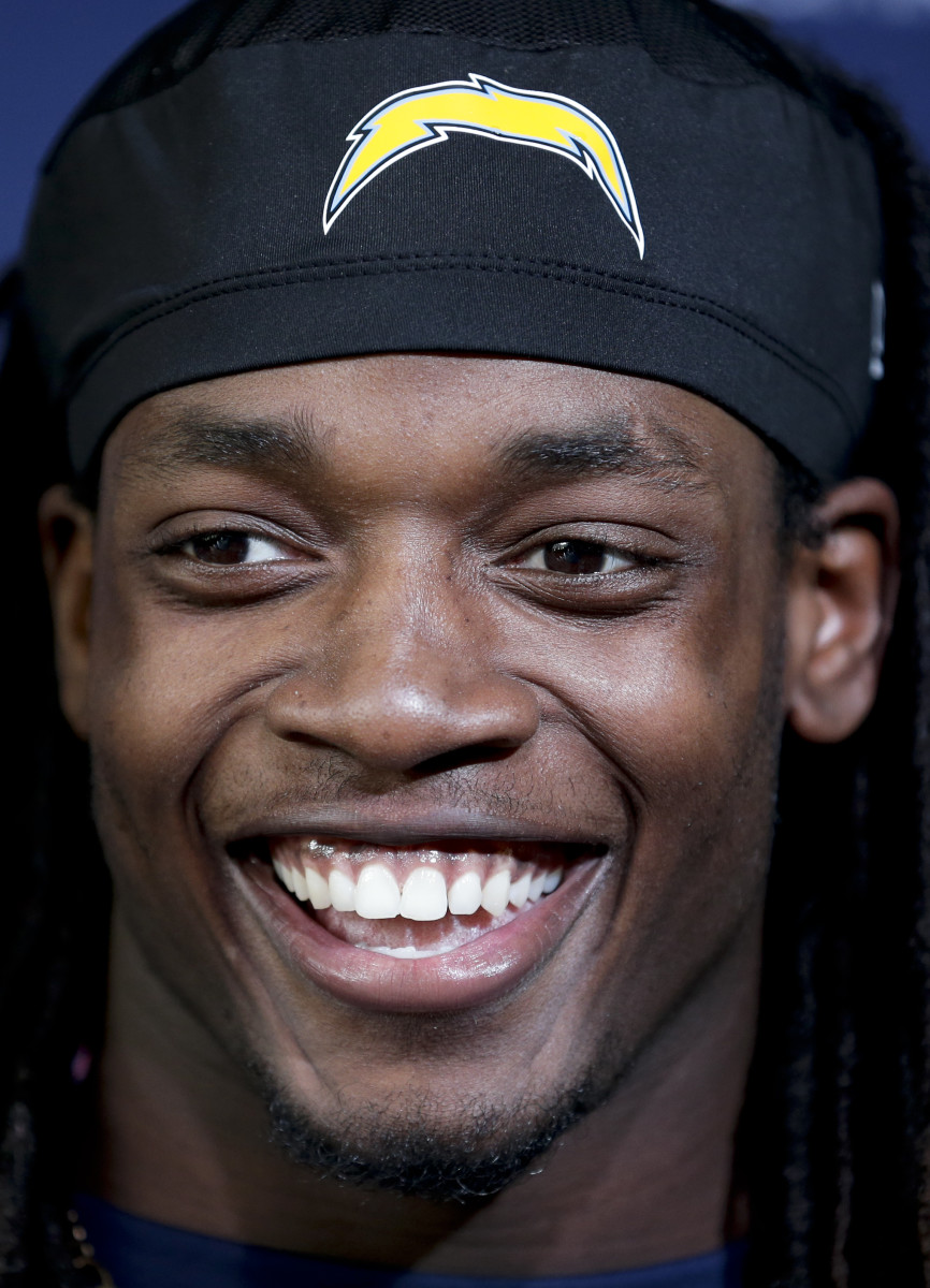 Melvin Gordon signs rookie contract, works out with Chargers - Sports ...