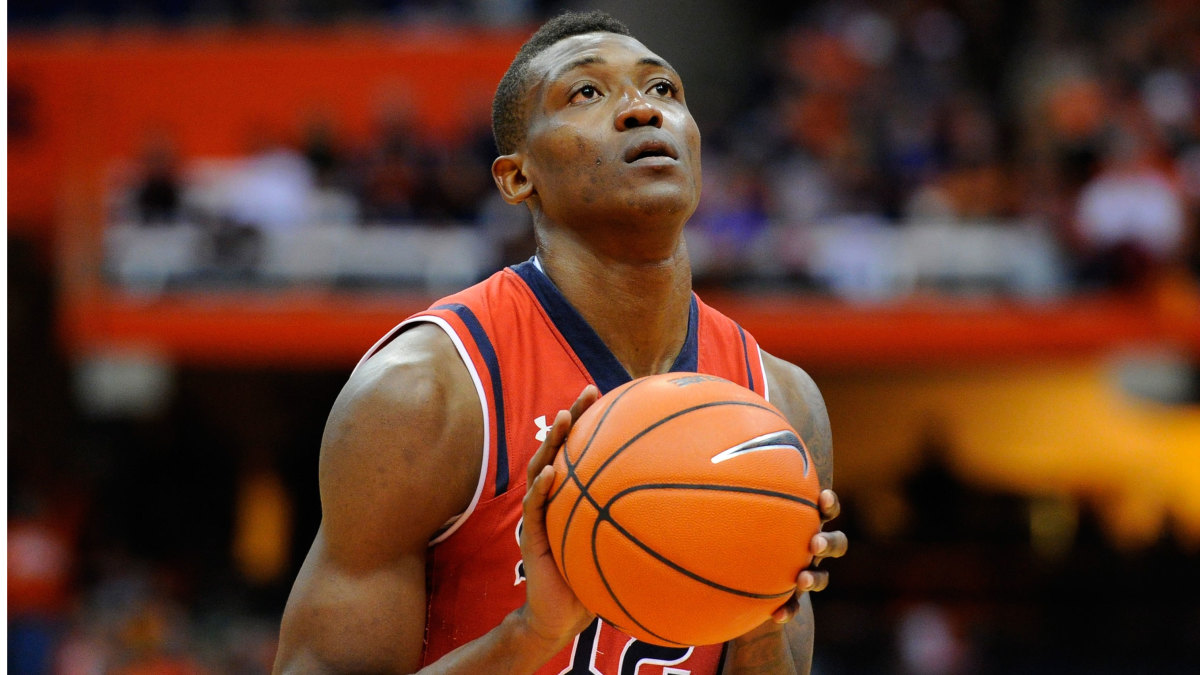 Chris Obekpa: St. John's transfer commits to UNLV - Sports Illustrated