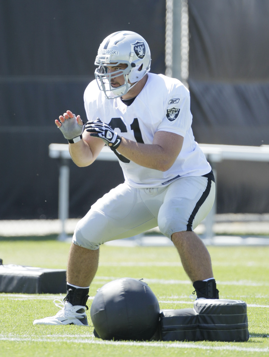 Free agent center Wisniewski signs 1-year deal with Jaguars - Sports ...