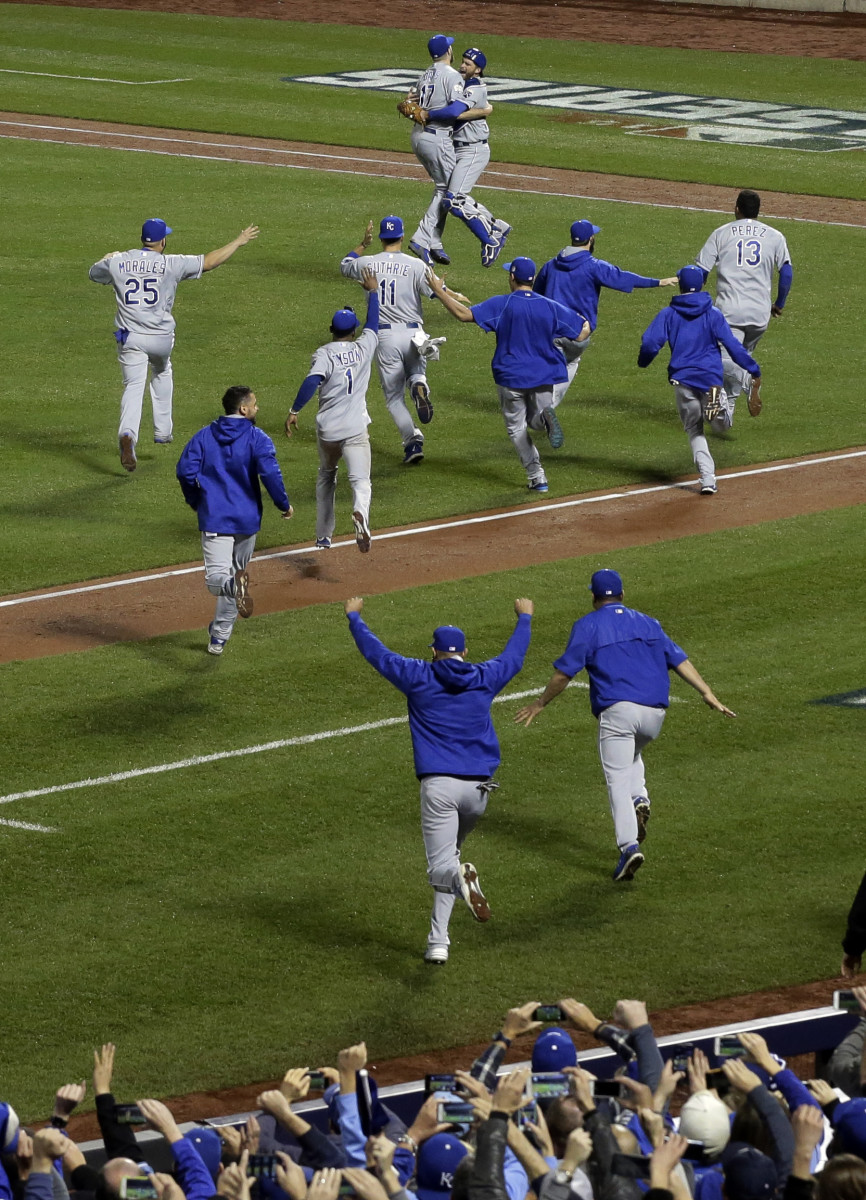 Kansas City throws a party to celebrate Royals' championship - Sports ...