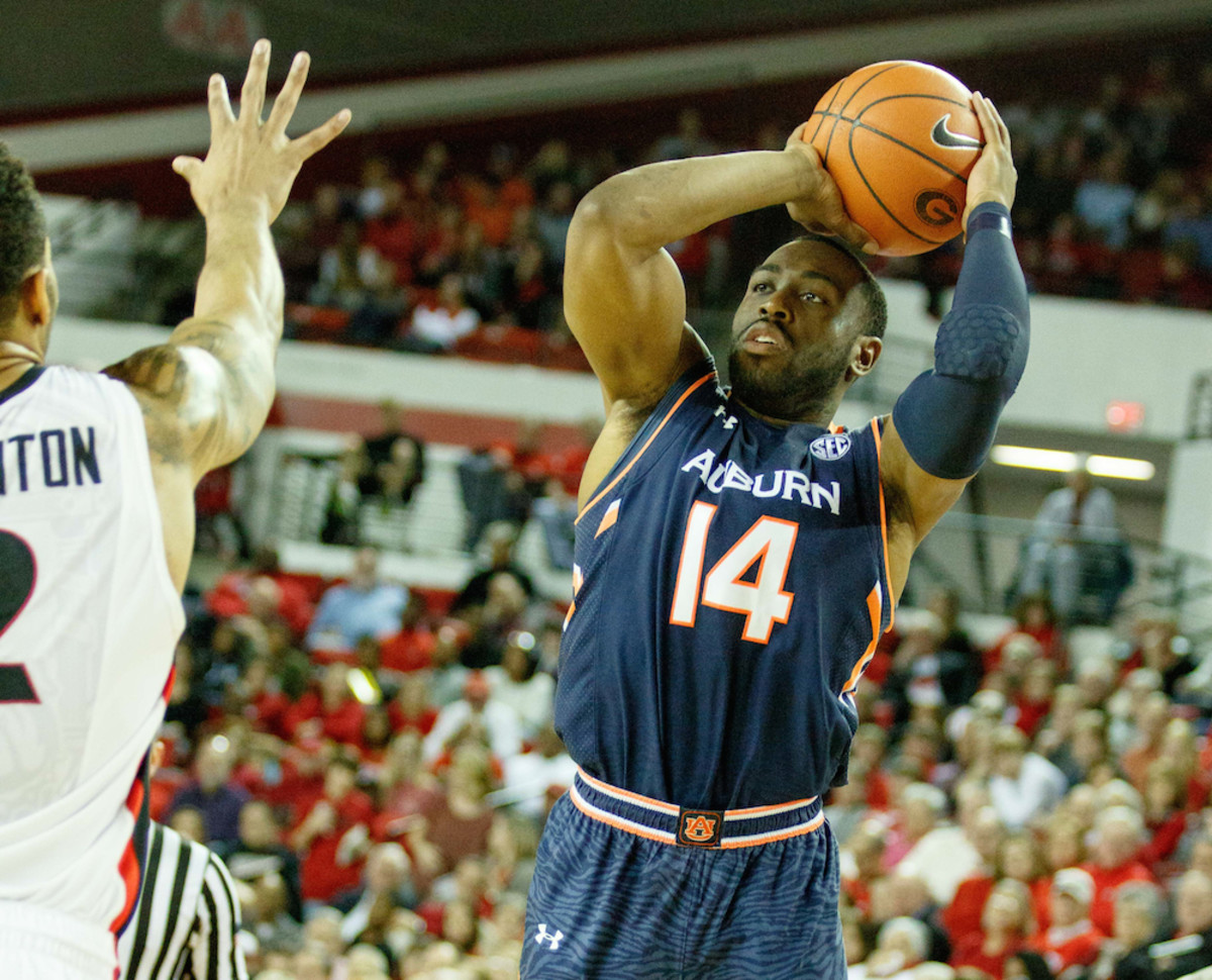 Anthony Mason's son, Antoine, honors father on shoes - Sports Illustrated