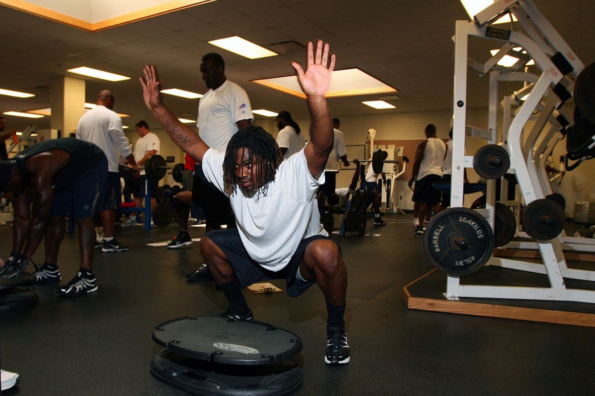 Marshawn Lynch's training captured by SI photographers - Sports Illustrated