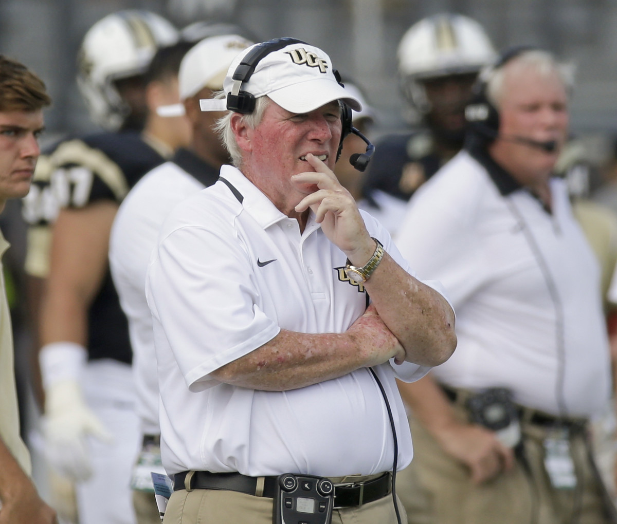 AP Source: O'Leary retiring as UCF's football coach - Sports Illustrated