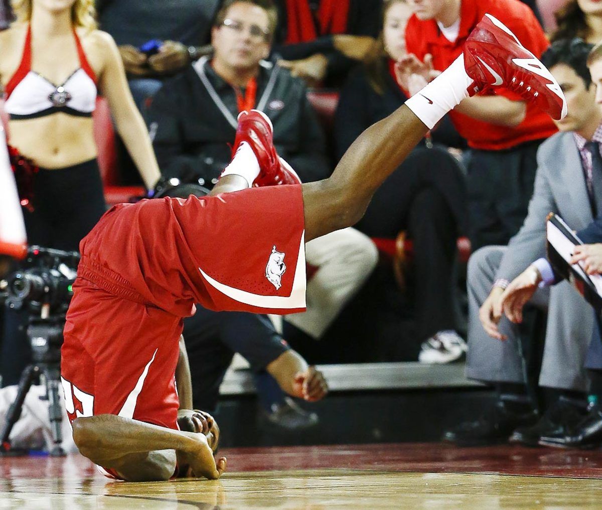 Wacky College Basketball Photos - Sports Illustrated