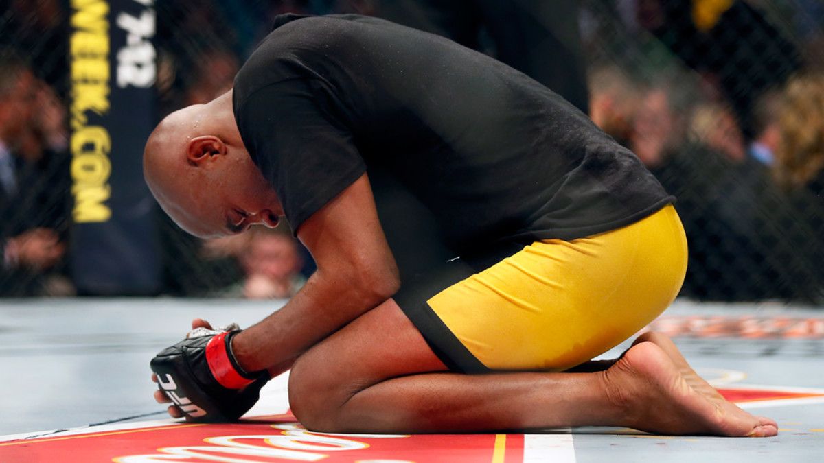 Anderson Silva wins UFC comeback in emotional fashion - Sports Illustrated