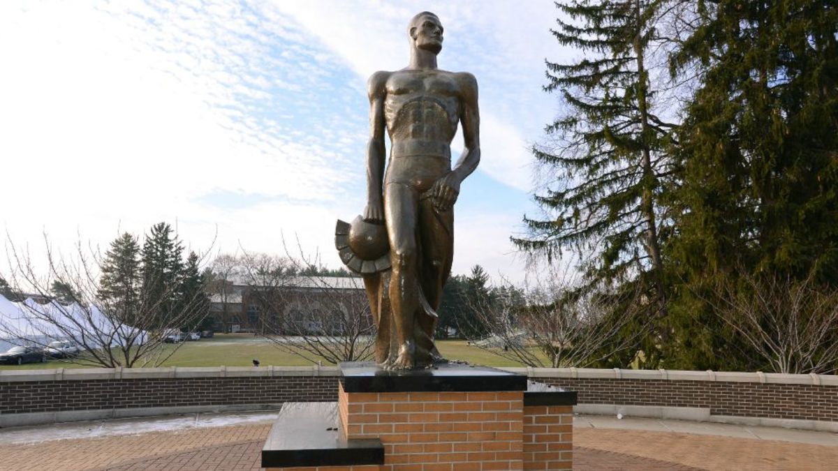 Vandals paint Michigan State statue blue and yellow - Sports Illustrated