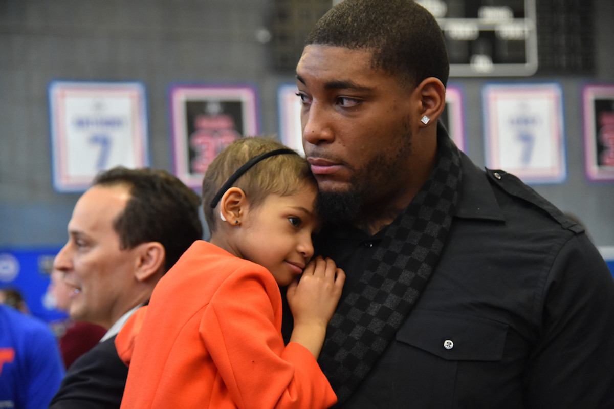 Devon Still, daughter Leah honored with Jimmy V Perseverance Award ...