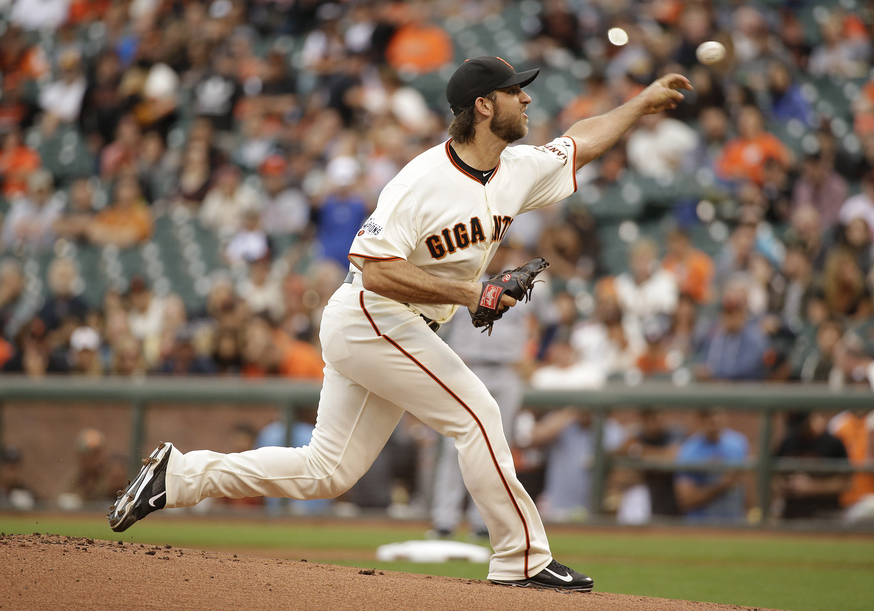 Giants' Madison Bumgarner has perfect game through 6 innings - Sports ...