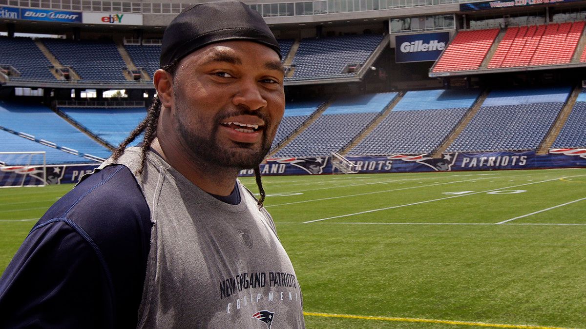 Linebacker Jerod Mayo re-signs with the Patriots - Sports Illustrated
